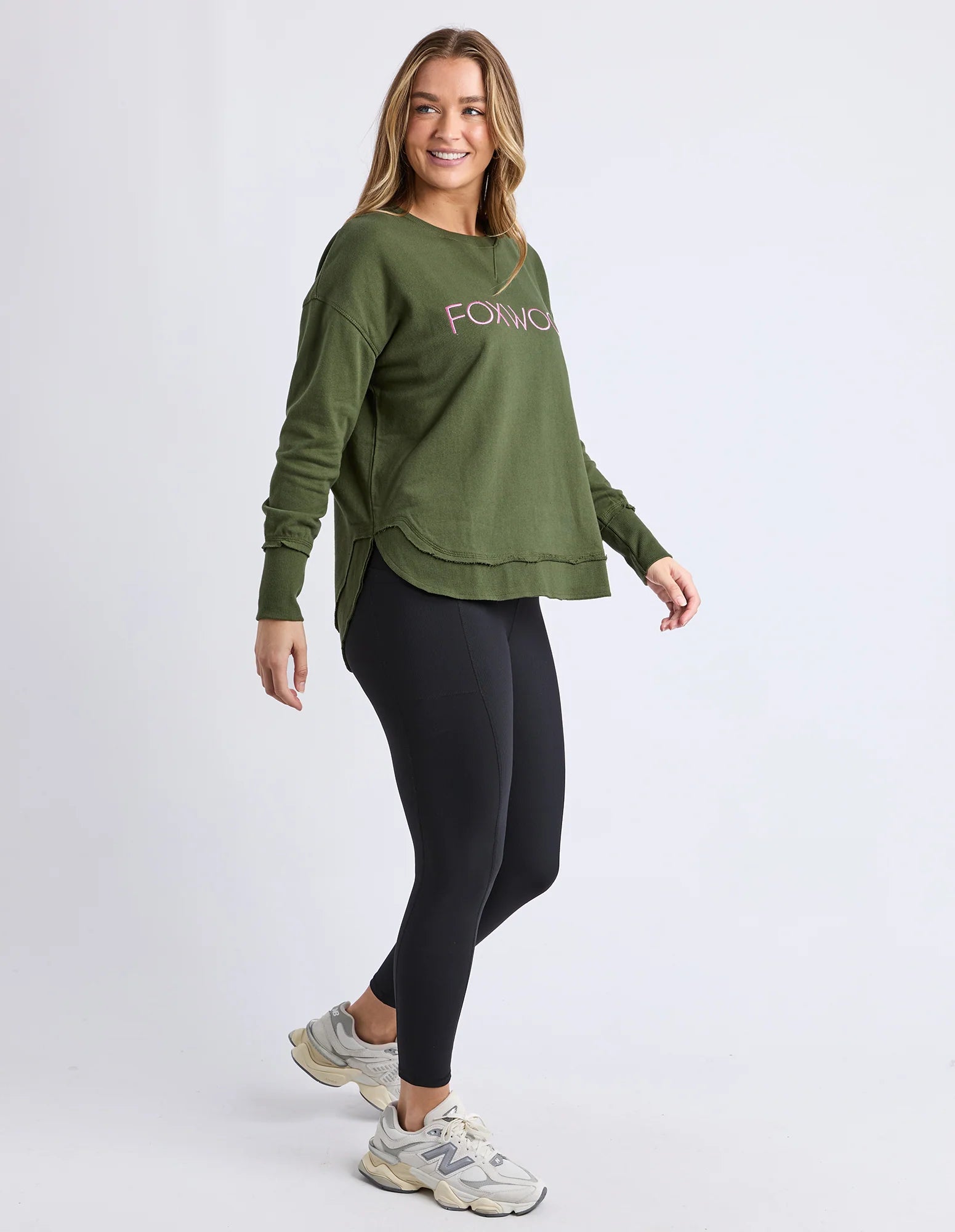 Foxwood - Simplified Metallic Crew - Olive With Pink – Behind The Trees