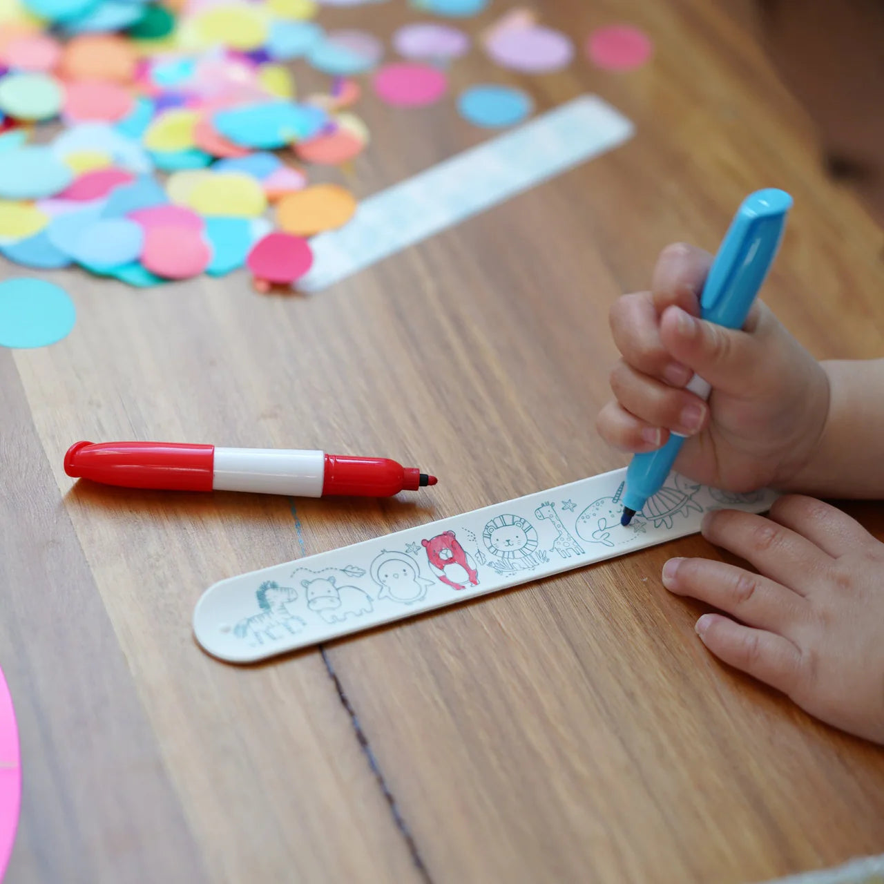 Hey Doodle - Sketchband - Reusable Colouring & Doodle Slap Bracelet ...